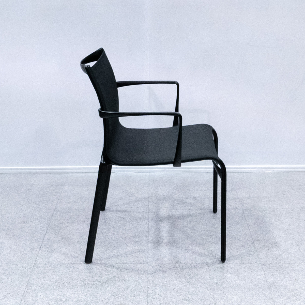 Alias / 417 HIGHFRAME – Back to the Furniture