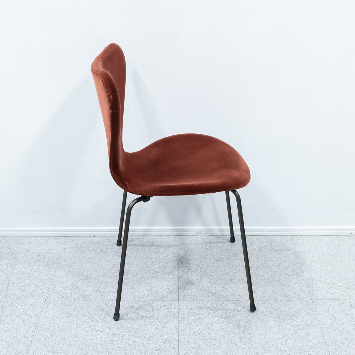 FRITZ HANSEN / SERIES 7 FULL PADDING AUTUMN RED – Back to the Furniture