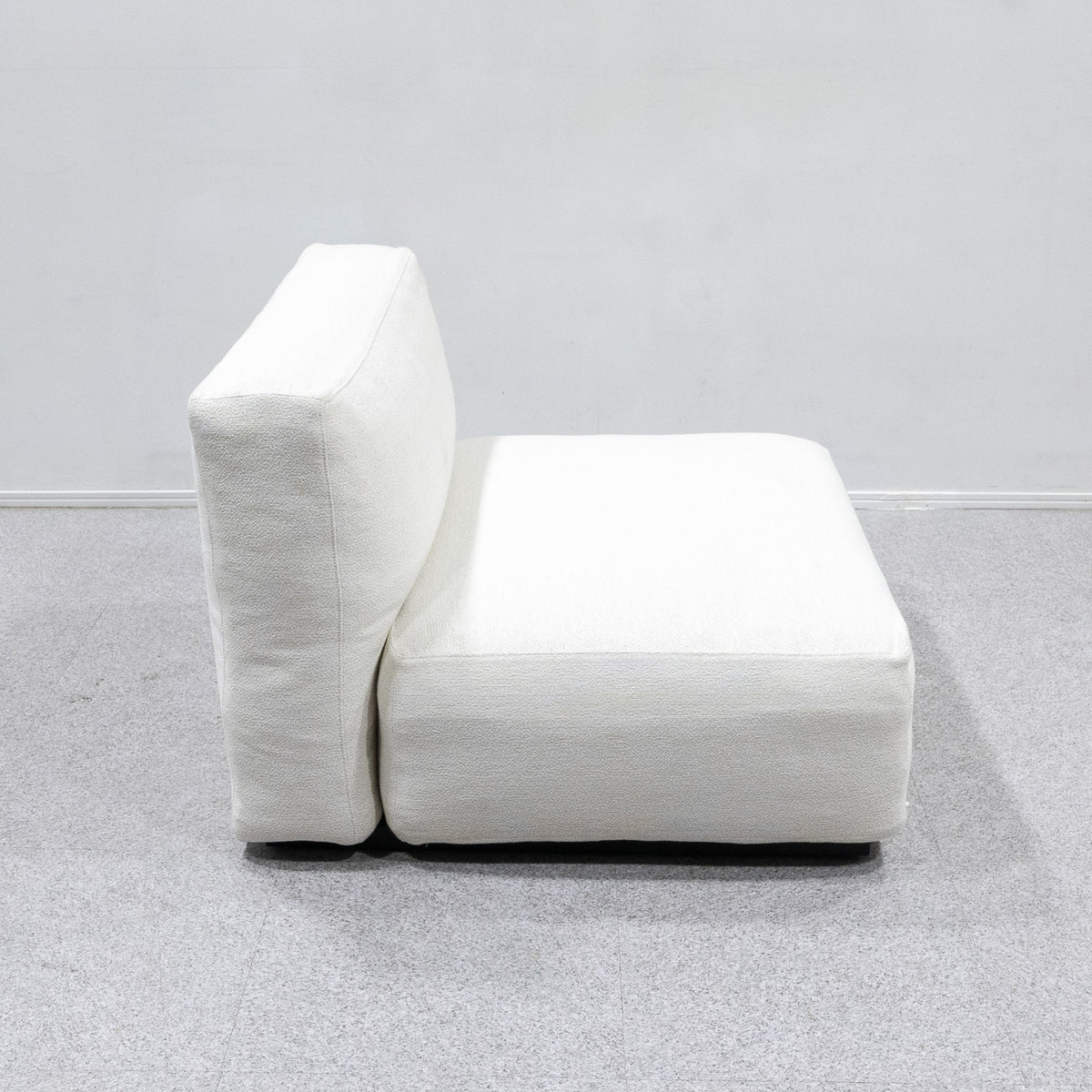 Cassina / 271 MEX CUBE – Back to the Furniture
