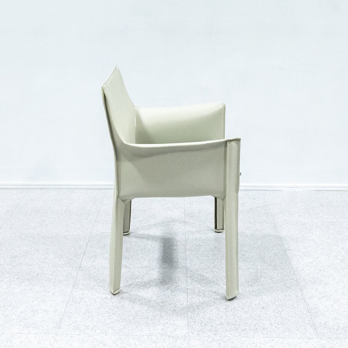 Cassina / 413 CAB – Back to the Furniture