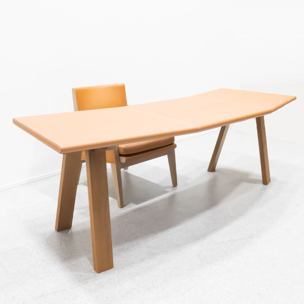 HERMES / Metiers desk, chair – Back to the Furniture
